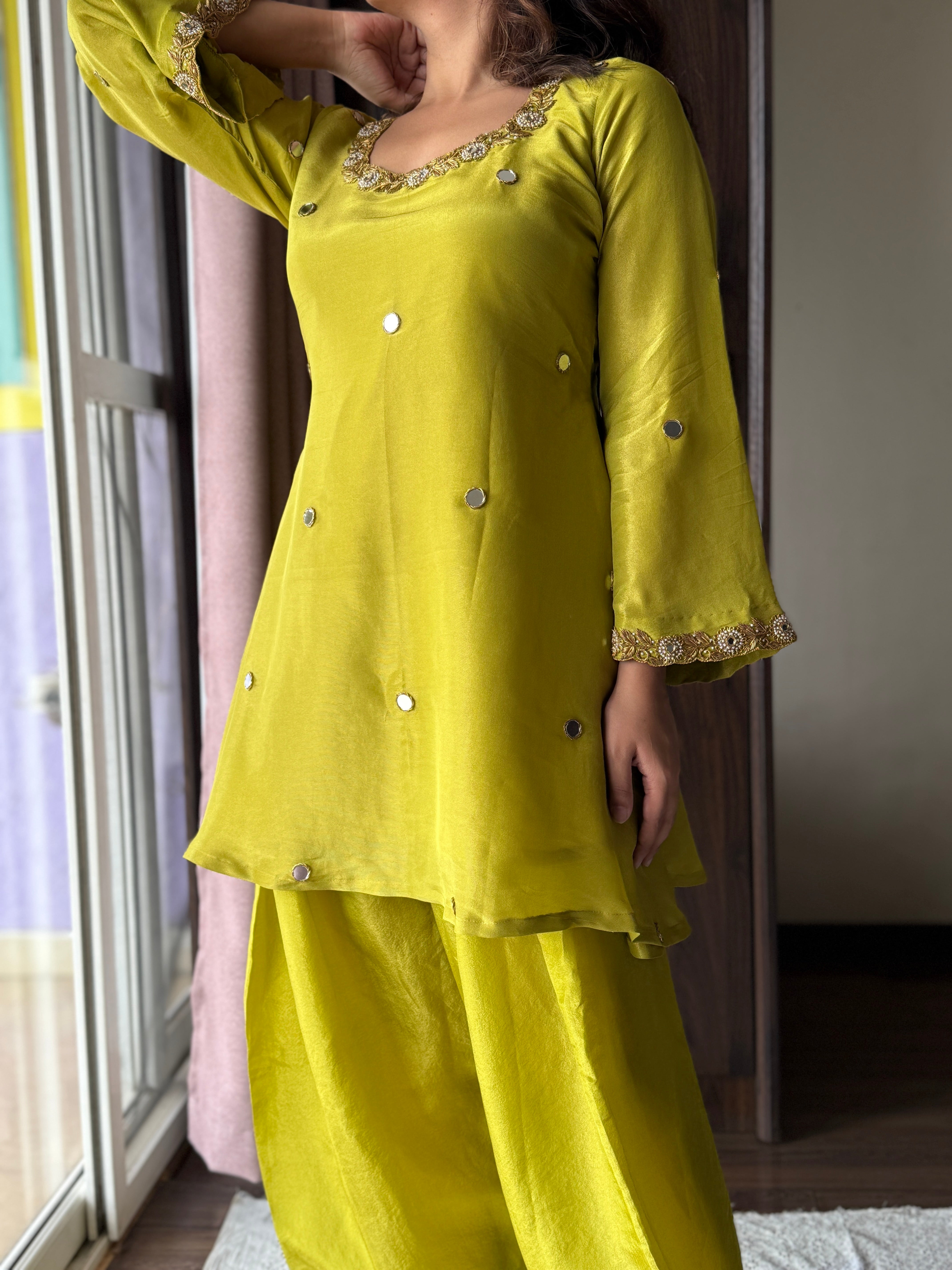 Zuri Salwaar-Kameez – Darakht